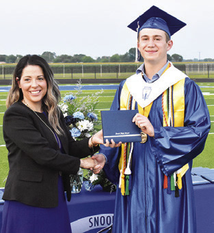 See reflects on friendships, memories at graduation | Burleson County ...