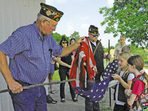 VFW holds flag retirement ceremony | Burleson County Tribune